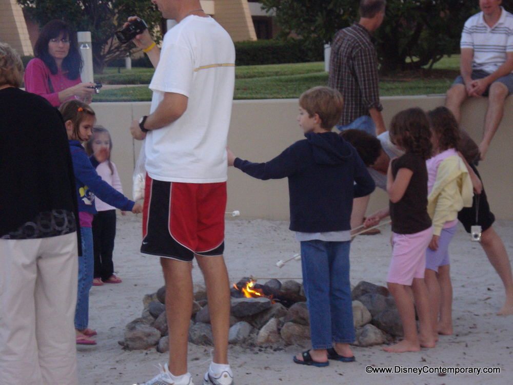 The Contemporary Campfire | Disney's Contemporary Resort Fan Site